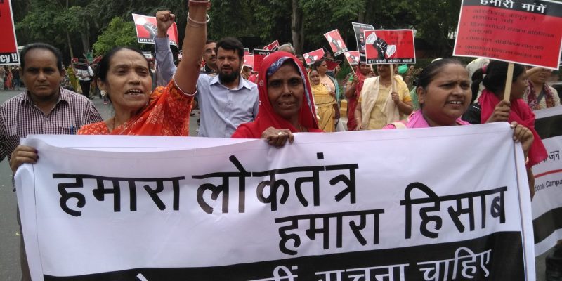 'Save RTI, Save Democracy': Hundreds Protest Attempts to Dilute the Law