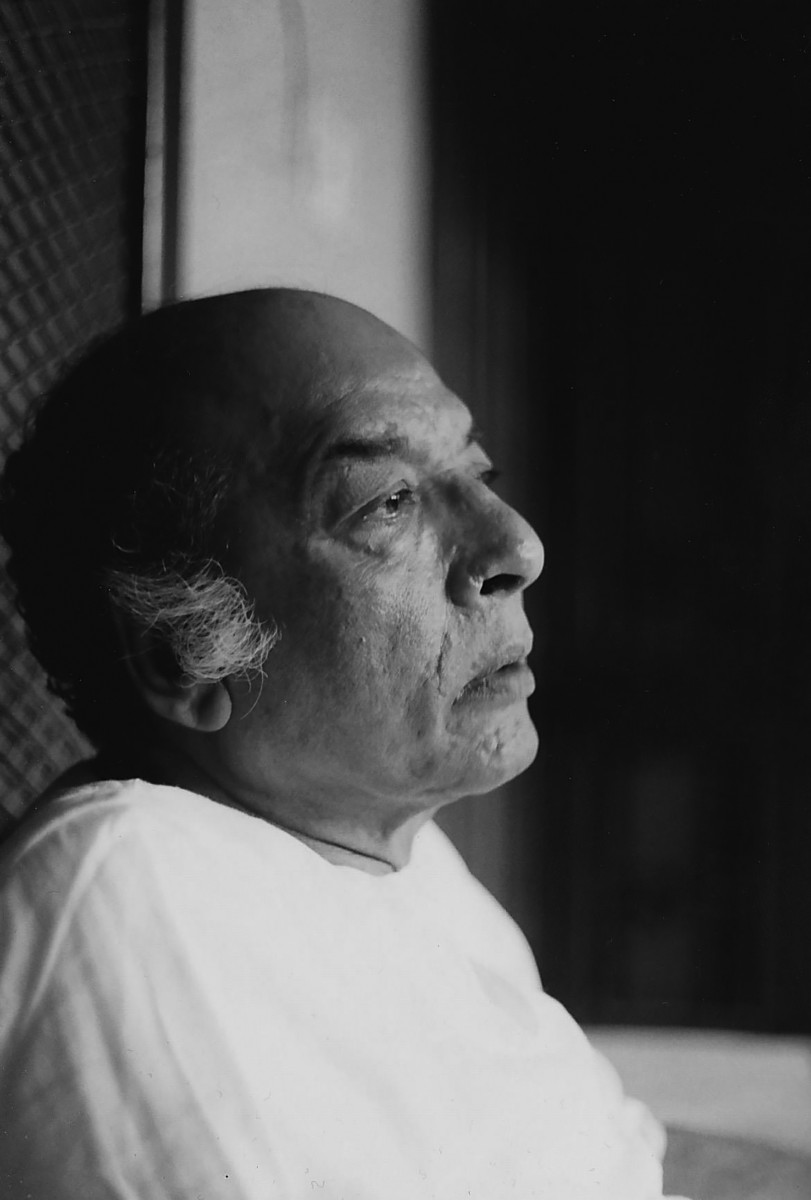 Ustad Vilayat Khan and His Frenemy