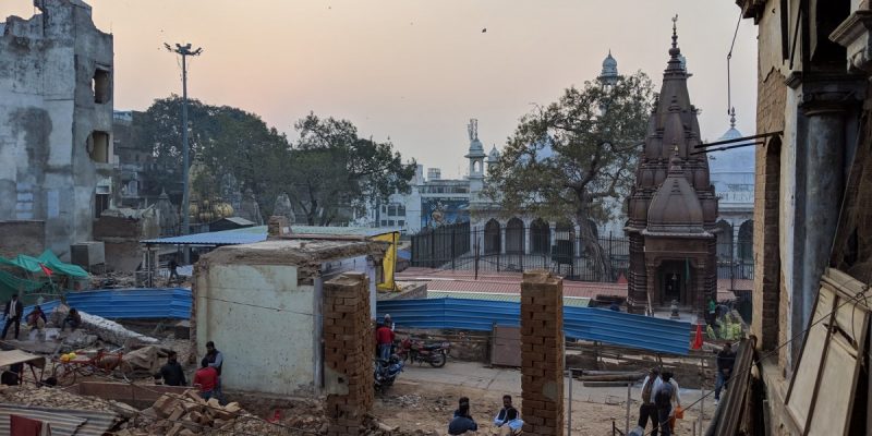 Kashi Vishwanath Temple May Soon Have 'Dress Code' for Devotees