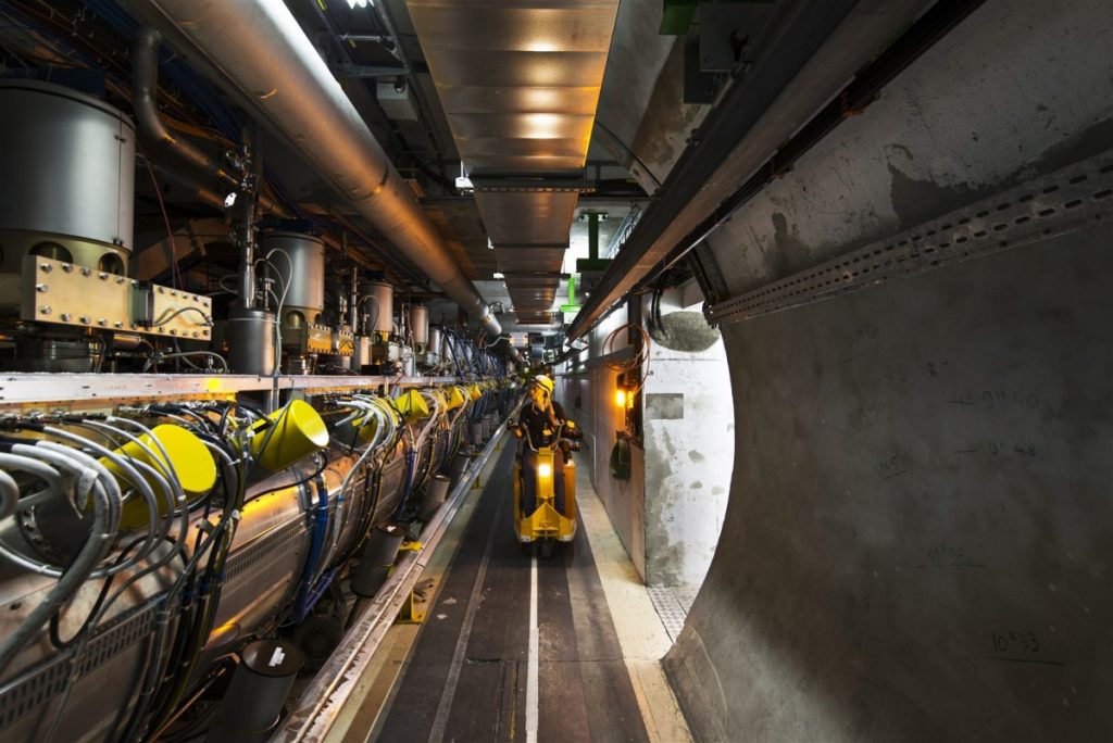 Using Ultrafast Laser, ‘Mini’ Particle Accelerator Sets New Energy ...