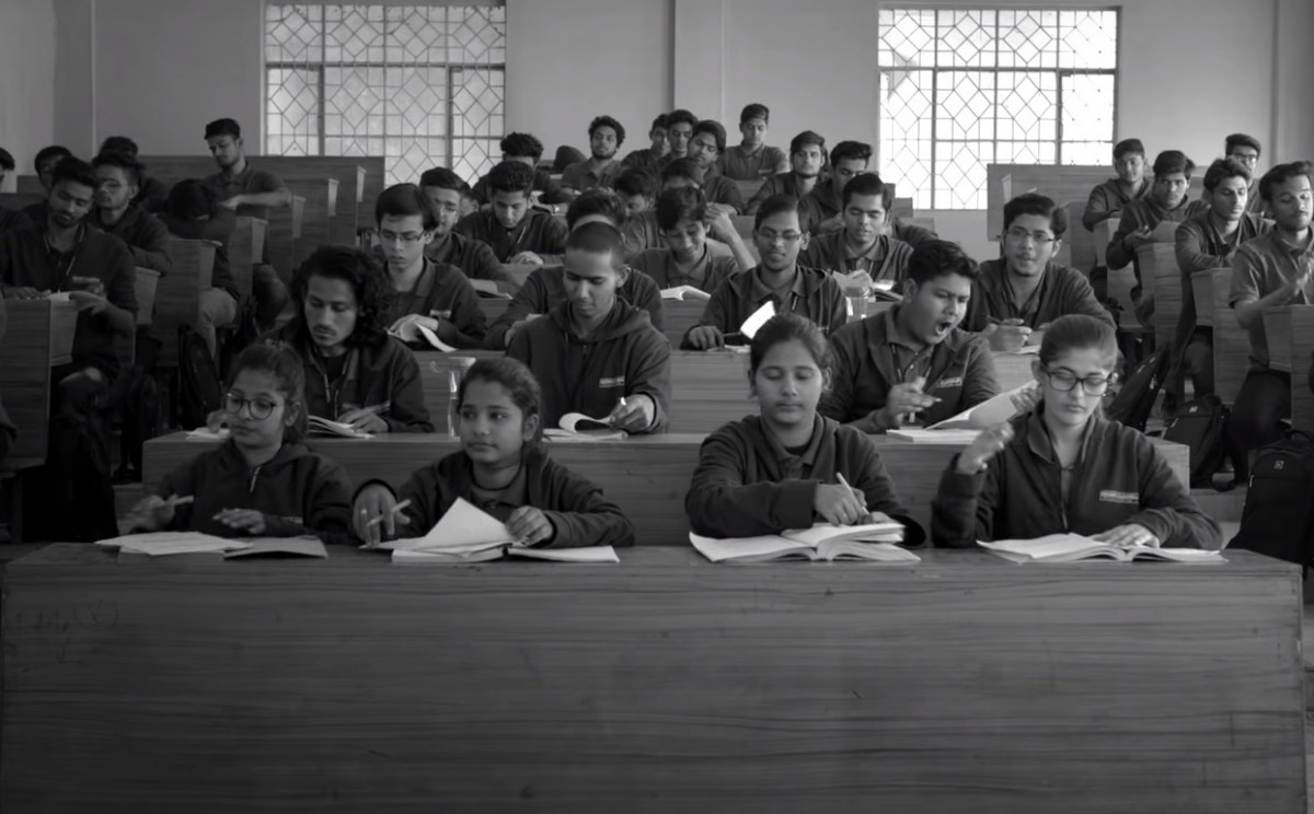 'Kota Factory' Fails to Critique the Culture of IIT Coaching Institutes