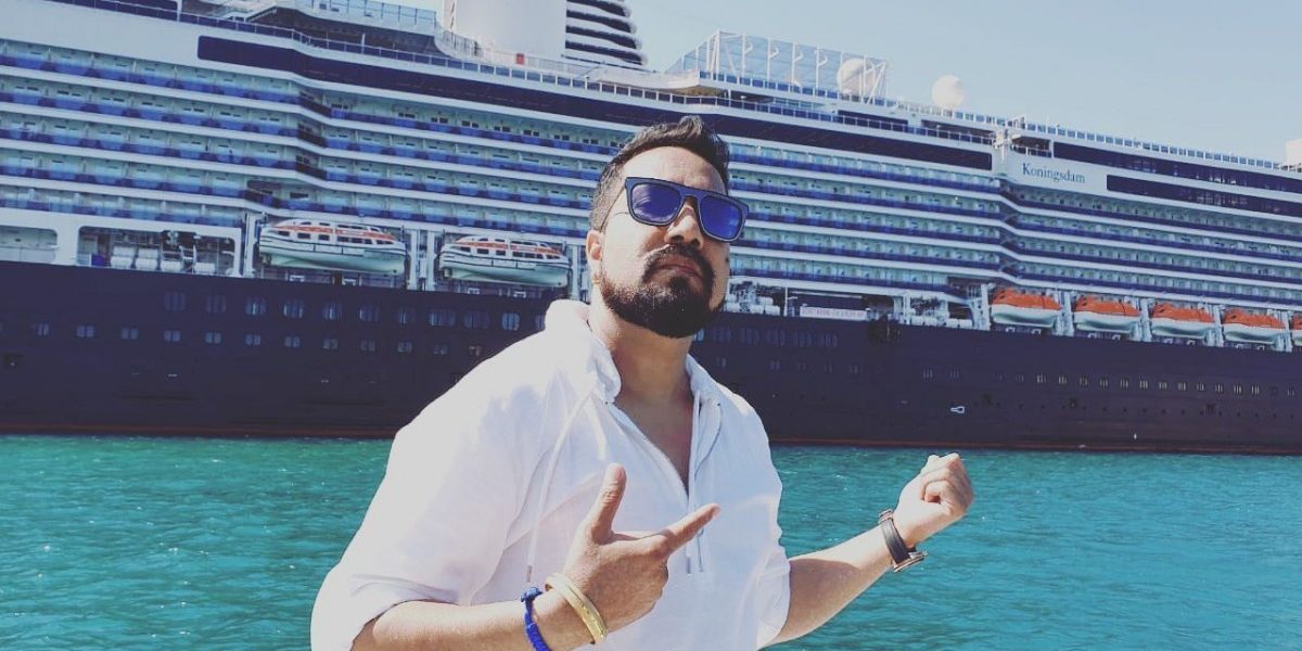 Two Film Bodies Ban Singer Mika Singh After He Performs in Pakistan ...