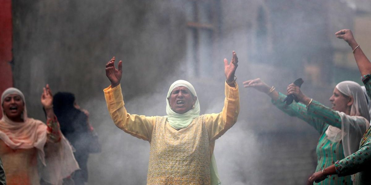 Backstory: How to Get the Story Through Towering Walls of Hyper ...