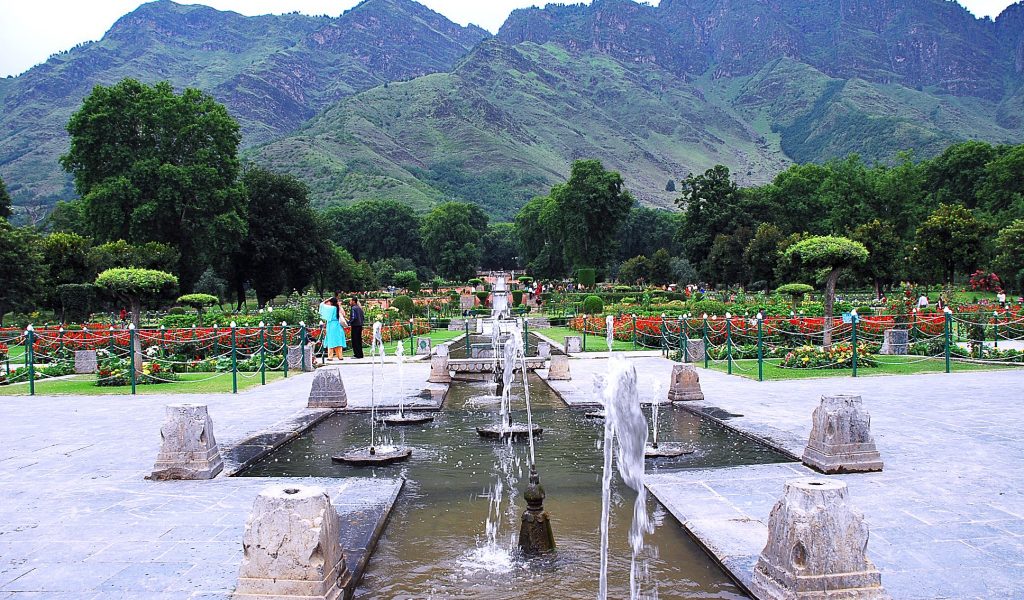 J&K to Make Renewed Push to Get UNESCO Heritage Tag for Valley’s Mughal ...