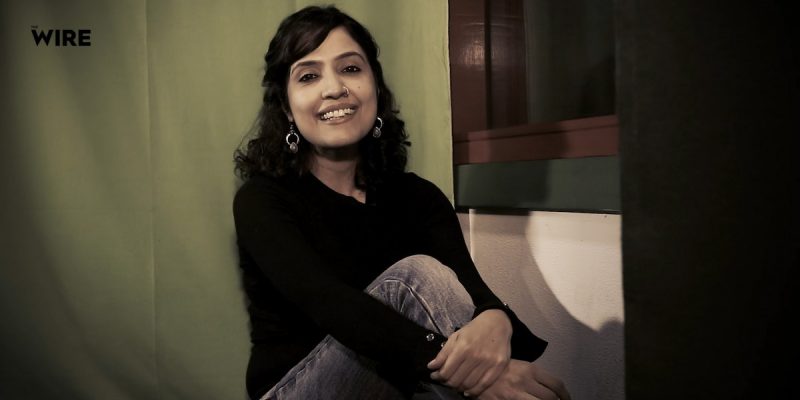 Watch | RJ Sayema Explains – and Sings – Faiz's 'Hum Dekhenge'
