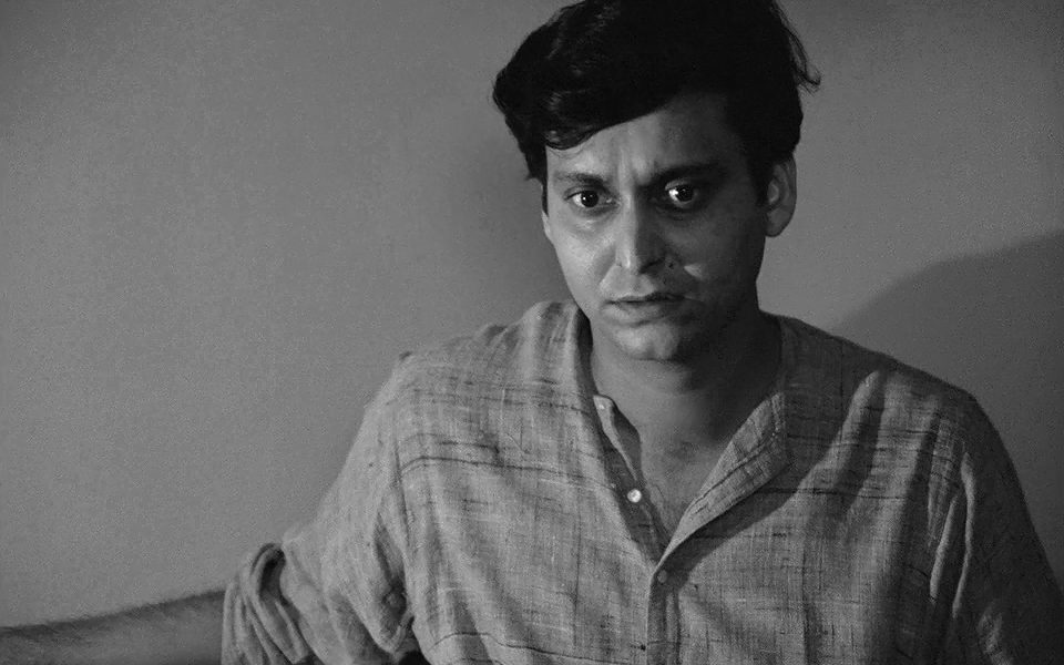 Returning to Soumitra Chatterjee’s Most Influential Roles - The Wire