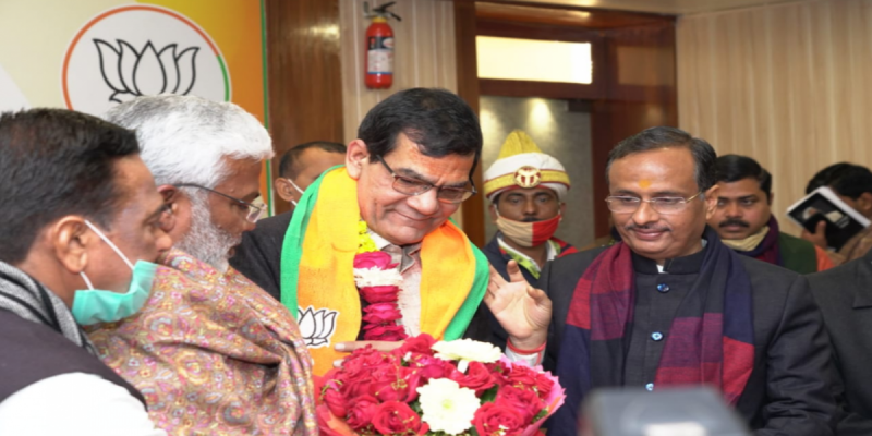 Modi's Trusted Aide A.K. Sharma Joins BJP in UP, May Become a Minister ...