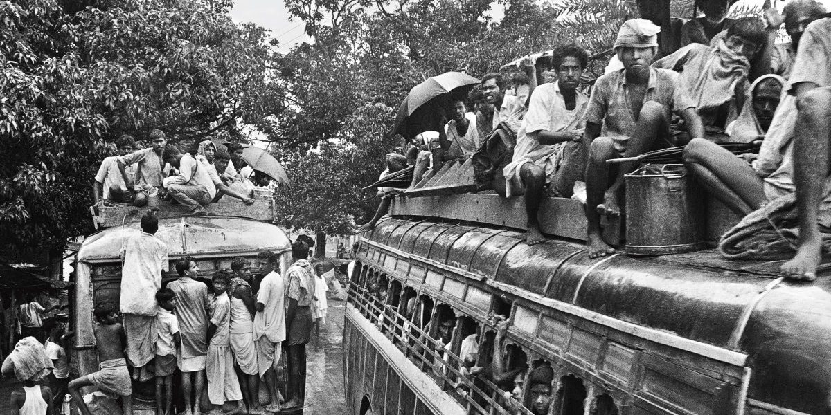 Witnessing the Bangladesh War of 1971 Through Raghu Rai's Camera - The Wire