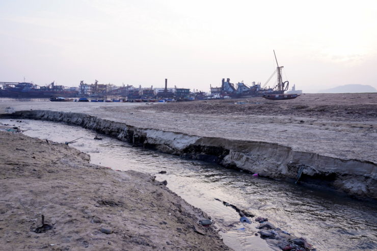 How Sand Mining Devastated China’s Largest Freshwater Lake – The Wire ...