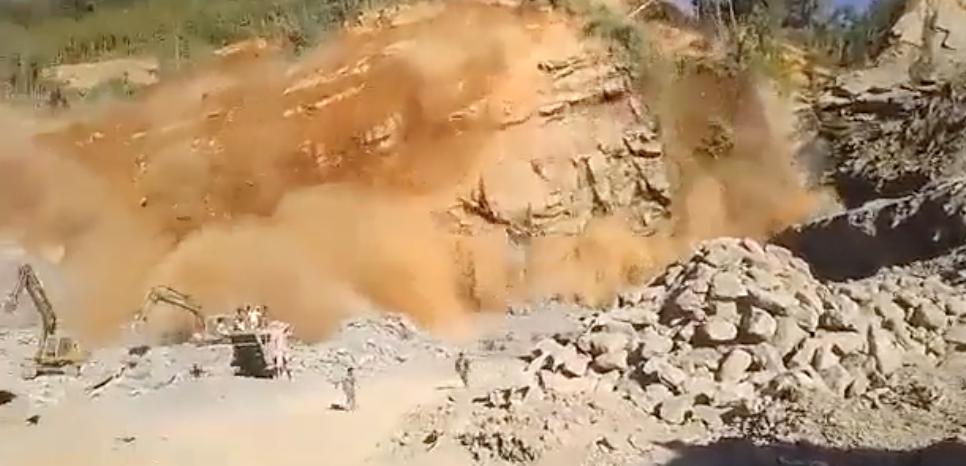 Mizoram: Eight Dead, 4 Missing as Stone Quarry Collapses - The Wire