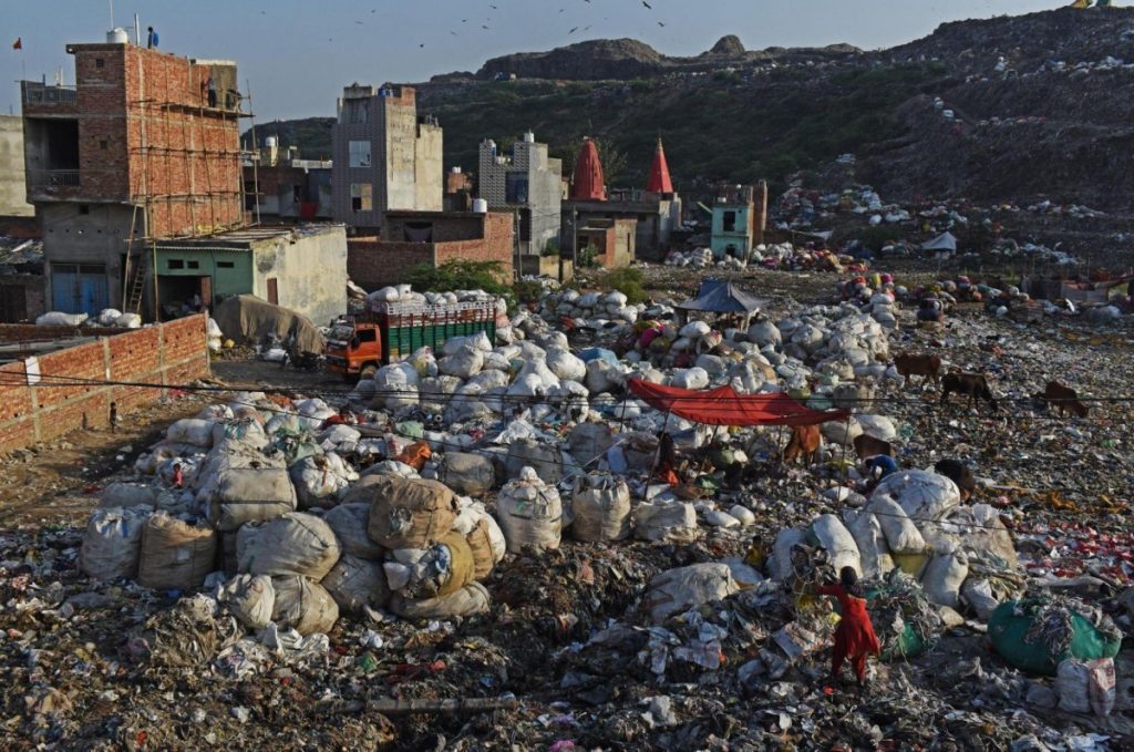 Bachaikari of Bhalswa: Narratives of Waste Pickers from a Delhi Landfill