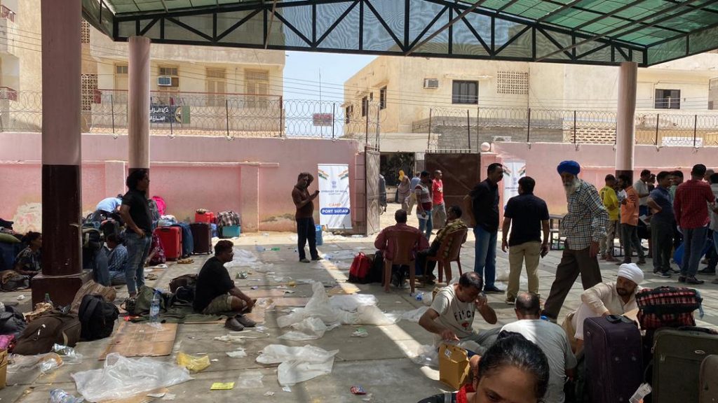 First Flight With Indians Evacuated from Sudan Lands in Delhi - The Wire