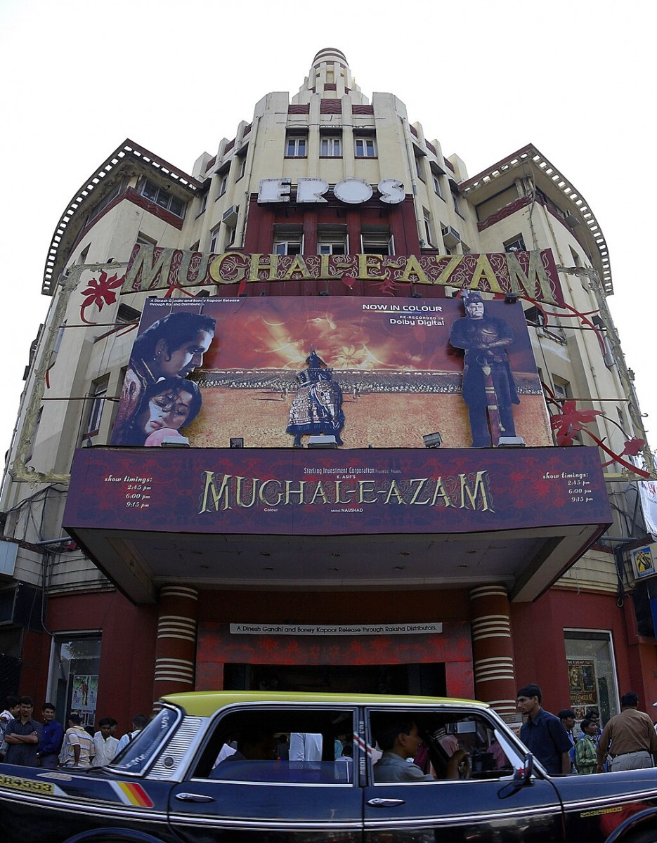 When an Old Cinema Shuts Down, a Million Memories Die With It