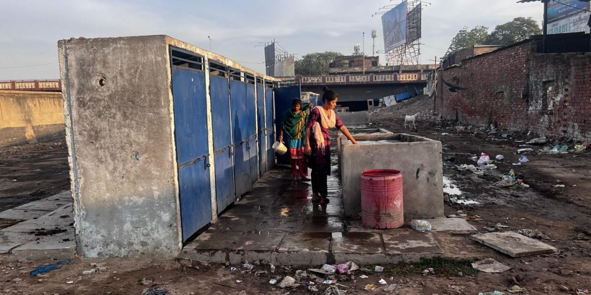 Despite Claims, Ahmedabad’s Slums See Regular Open Defecation, Manual ...