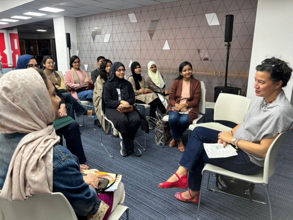 What Muslim Women Face Every Day at Work - IWMF