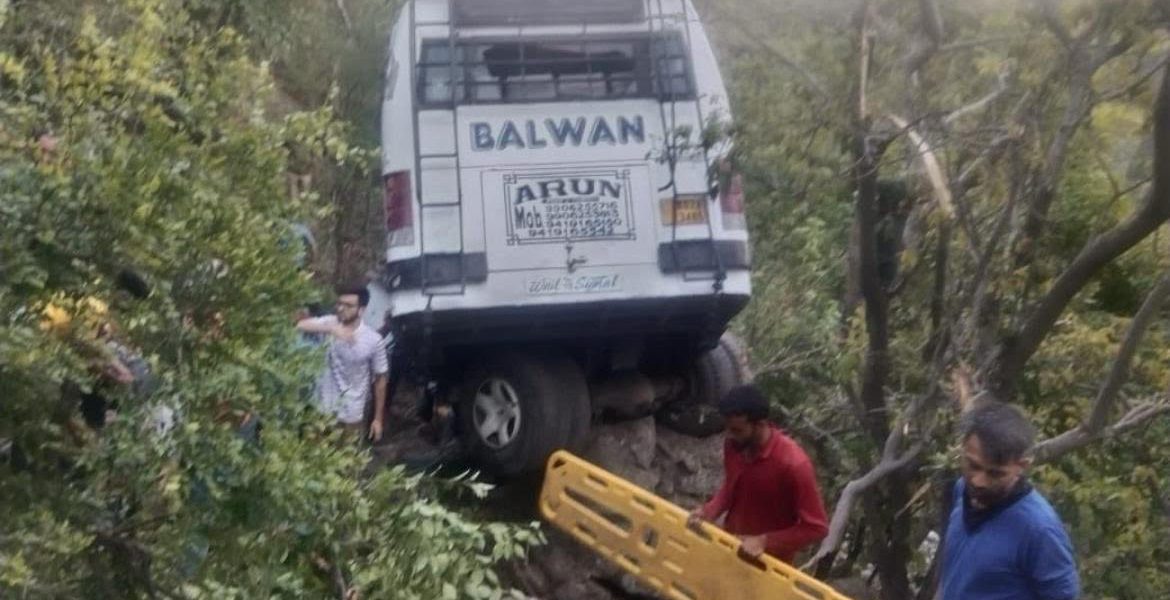 J&K: 10 Killed, 30 Injured as Bus Carrying Pilgrims Falls Into Gorge After Terror Attack in ...