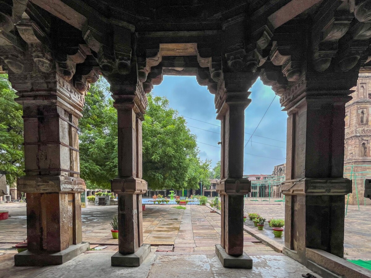 Now, One of India’s Oldest Mosques, Atala Masjid, Is on the Hindutva ...