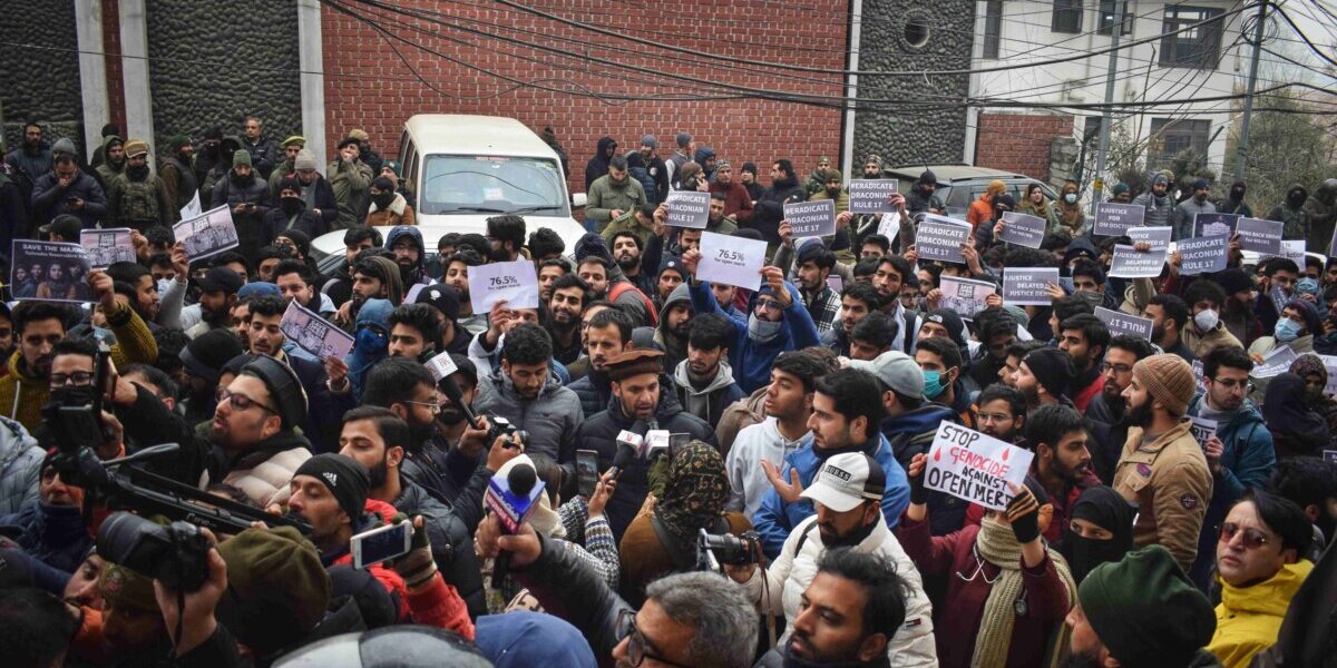 J&K: National Conference MP Leads Hundreds in Srinagar Protest Against ...